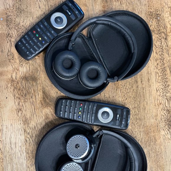 Mercedes Benz Headphone & Remotes | Car Audio, Video & GPS | Mercedes ...